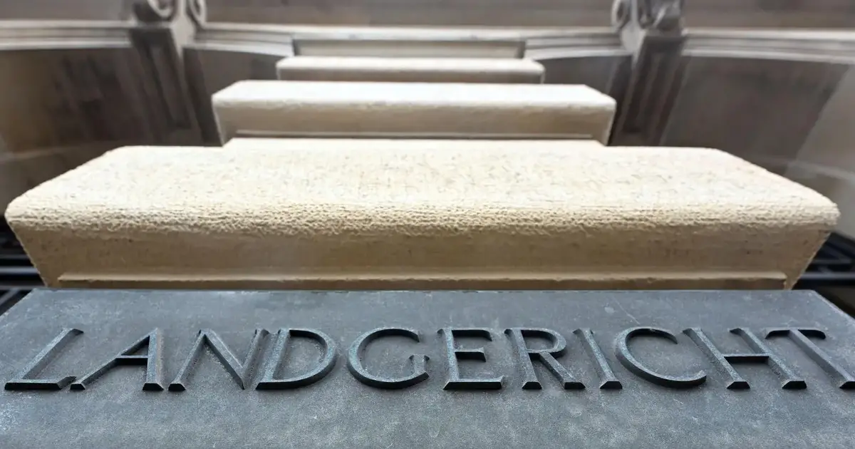 Stimmen im Kopf: Pforzheimer wollte seine Mutter erstechen - Pforzheim ...