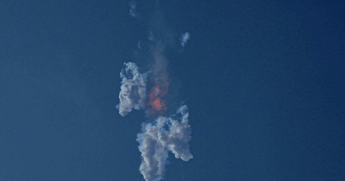 Musks "Starship"-Rakete geht in Rauch und Flammen auf - Deutschland und ...