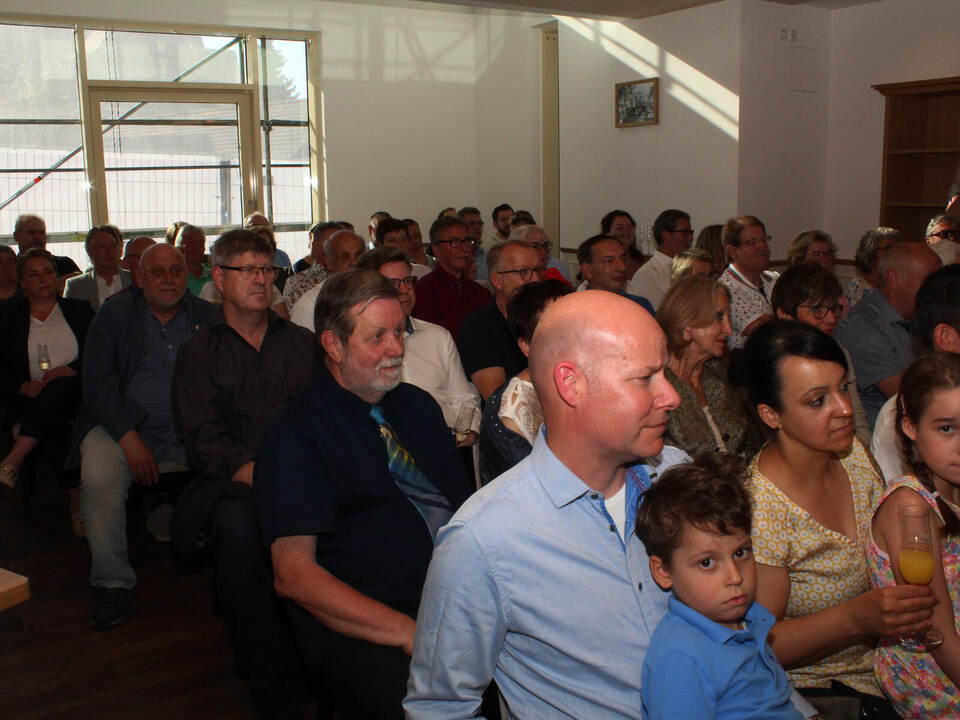 Neues Kaffeehaus Aschinger in Oberderdingen wird eingeweiht - Region ...