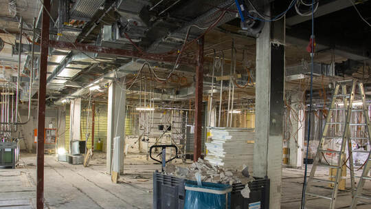 Erschüttert und verunsichert: So wirkt der tödliche Brand am Helios ...