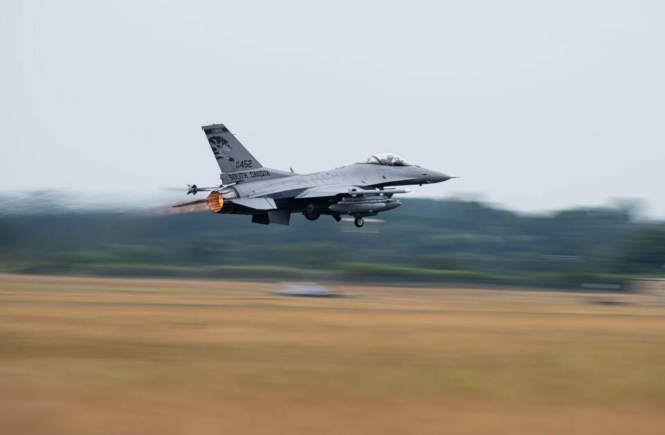 Luftwaffen-Inspekteur: Deutschland ist Drehscheibe für Nato - Politik ...