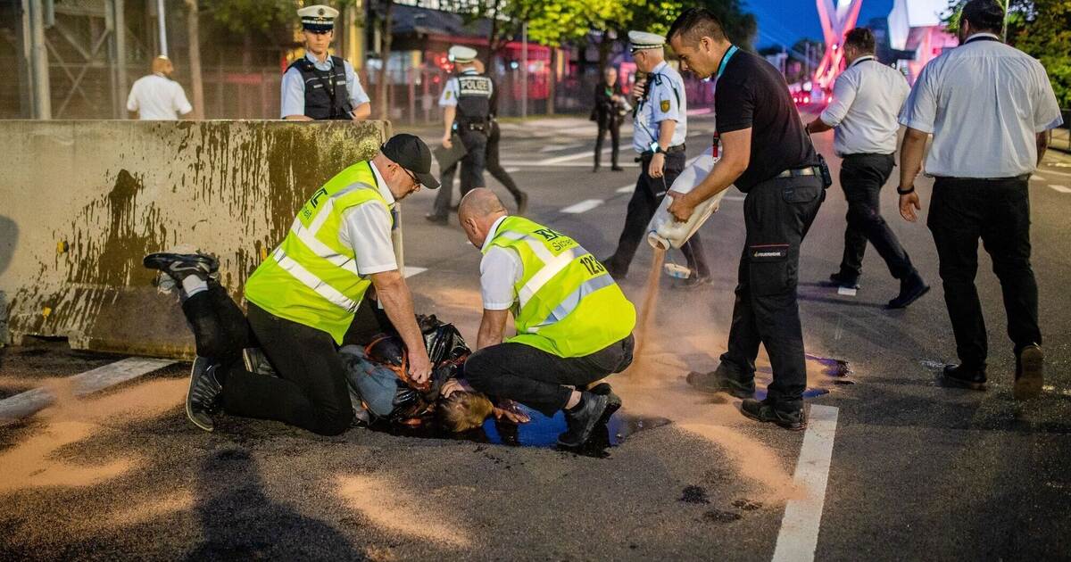 Protest und Kritik: Porsche mit turbulenter Hauptversammlung - Baden ...
