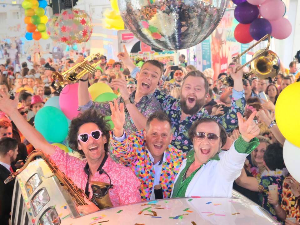 Papis Pumpels sind zurück in Kieselbronn: Tante Gerda am Bass - Region ...