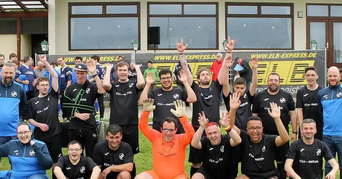 Erfolgreich in neuer Liga: Inklusionsfußballer des 1. CfR Pforzheim ...