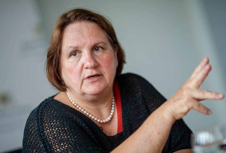 Das Ende der Hausarbeit? Wie KI den Schulalltag verändert - Baden ...