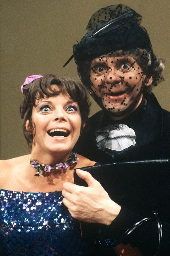 Lachen als Lebenselexier - Grit Boettcher wird 85 - Show-Biz ...