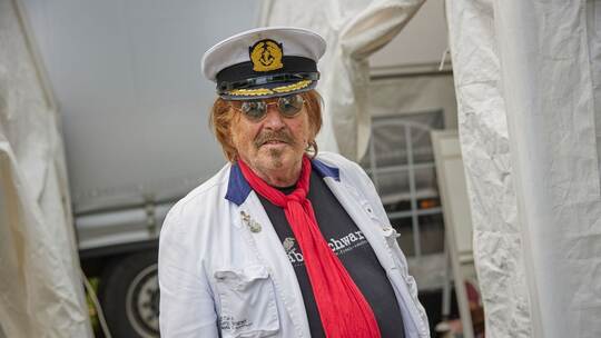 Frank Zander verlässt die großen Bühnen - und ist wehmütig - Show-Biz ...