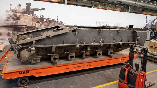 Rheinmetall: Neue Schützenpanzer-Fabrik in Ungarn - Wirtschaft weltweit ...