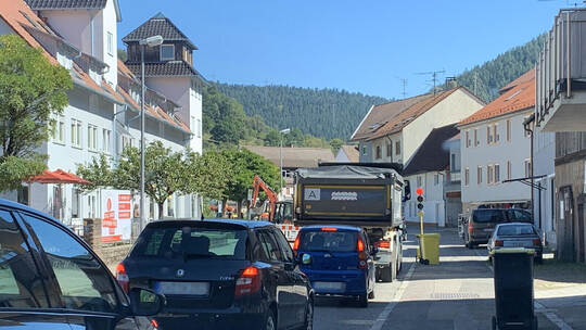 Darum kommt es in Calmbach zeitweise zu heftigen Staus - Region ...