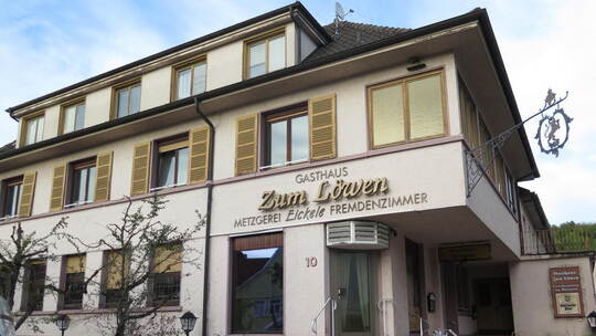 Viele Wohnungen und neue Gaststätte im „Löwen“-Areal in Keltern ...