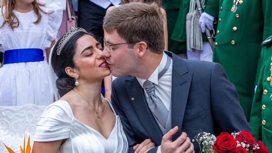 Adels-Nachwuchs: Georg Alexander und Hande haben einen Sohn - Show-Biz ...