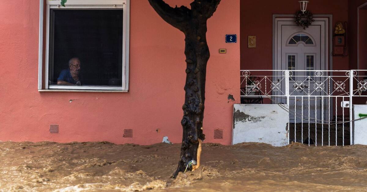 Griechische Stadt Volos nach Unwetter erneut unter Wasser - Deutschland und Weltweit ...