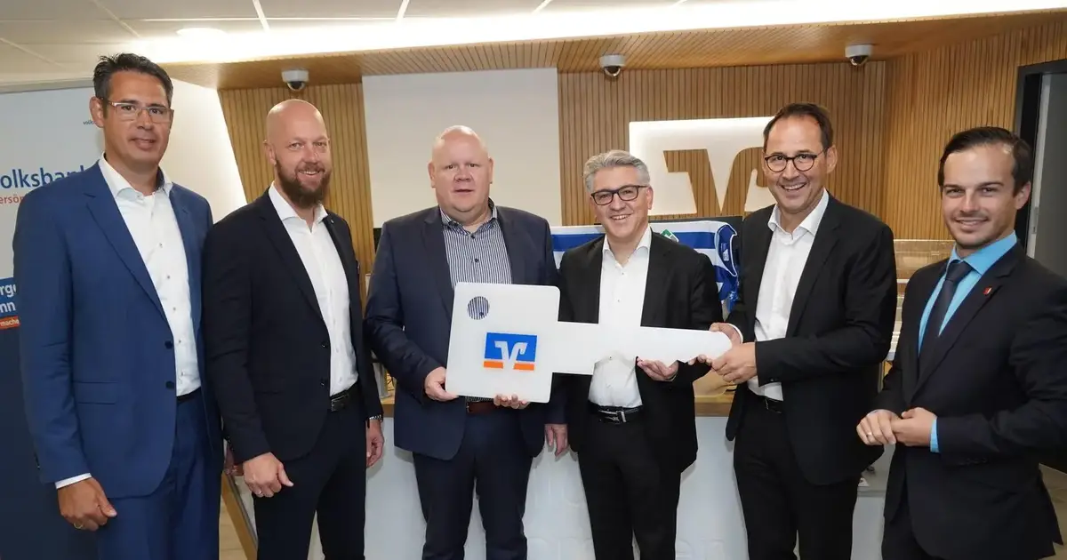 Feier in Stein: Volksbank pur weiht neue Regionalfiliale ein - Region ...