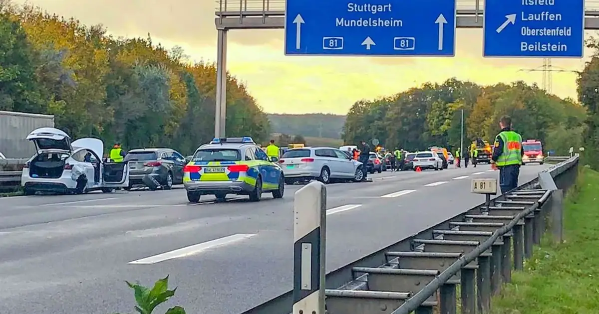 A81 nach Massenkarambolage mit vielen Verletzten wieder frei - Baden ...