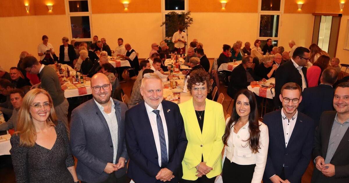 Ein Parteitag der anderen Art in Calw-Altburg - Region - Pforzheimer ...