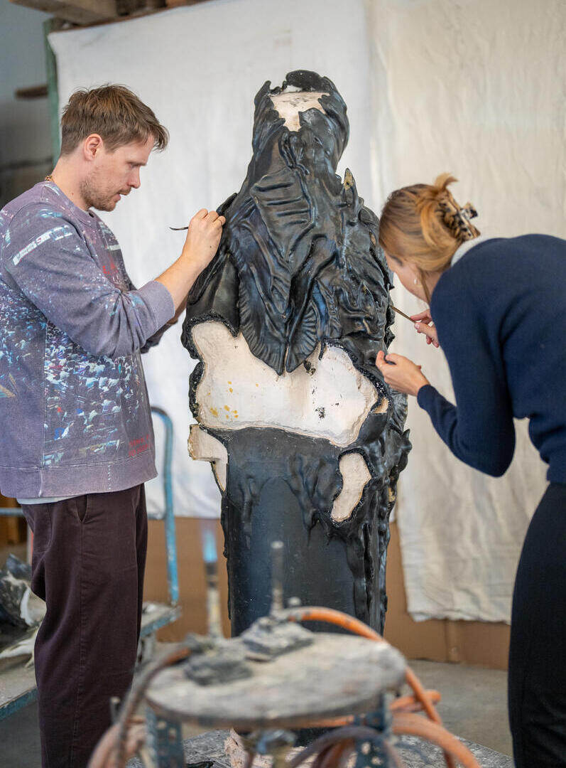 Elf aus Niefern: Ornamenta-Skulptur als Brücke zwischen Welten - Kultur ...