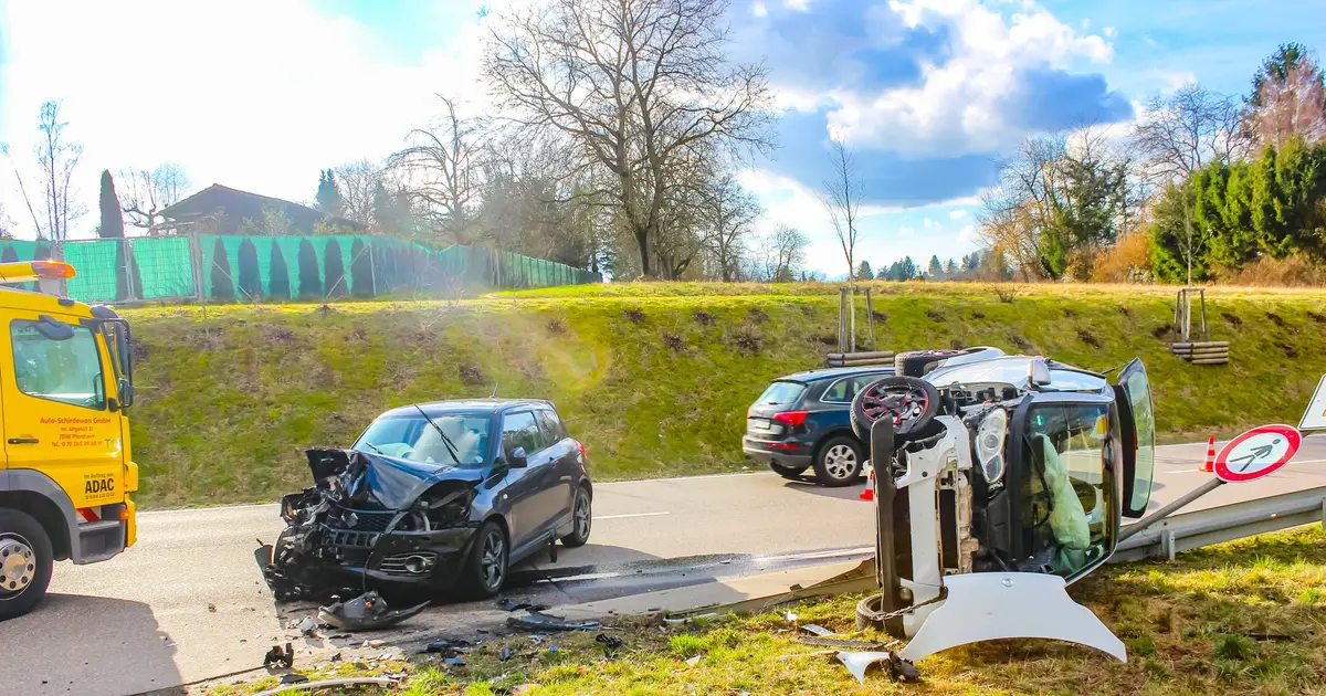 Unfall auf der Königsbacher Landstraße in Pforzheim - Bildergalerie ...