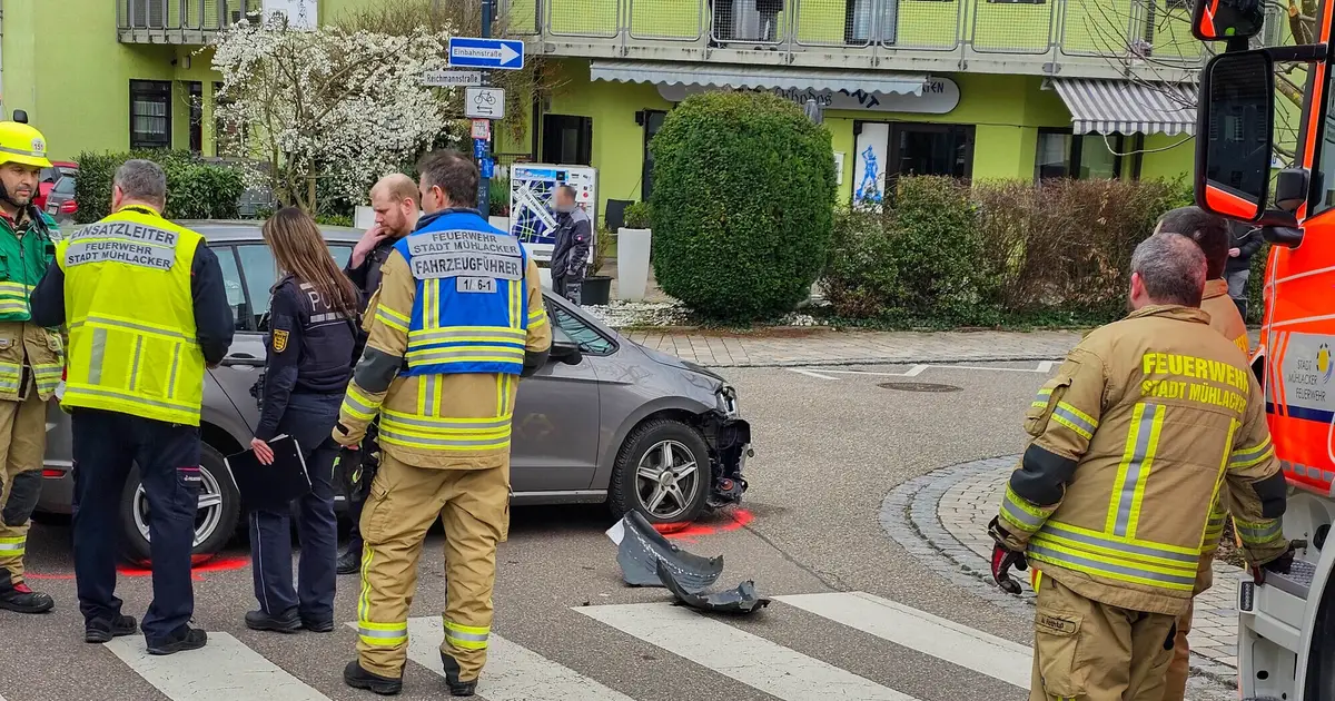 Schwerer Unfall in Mühlacker: 82-Jähriger fährt Mutter mit Kind an - Region - Pforzheimer-Zeitung