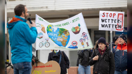 Klimastreik: Fridays for Future und Verdi demonstrieren in Pforzheim - Bildergalerie ...