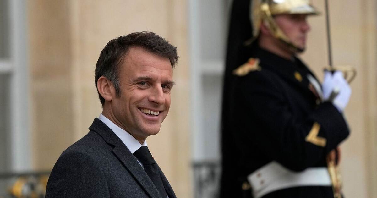 Macron zeigt sich auf Box-Bildern im Netz kämpferisch - Show-Biz ...