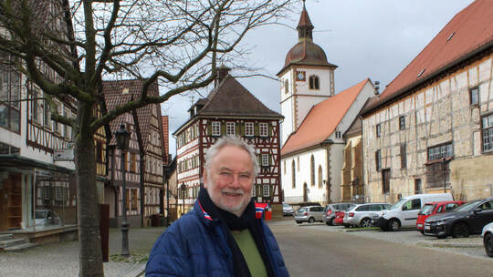 Künstler und Buchautor Gerd Schweizer: „Knittlingen liegt mir sehr am ...