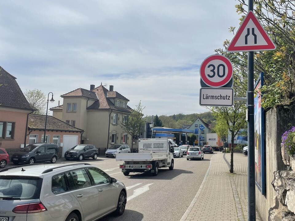 Tempo 30 in Mühlacker – an diesen Stellen auf der Bundesstraße - Region - Pforzheimer-Zeitung
