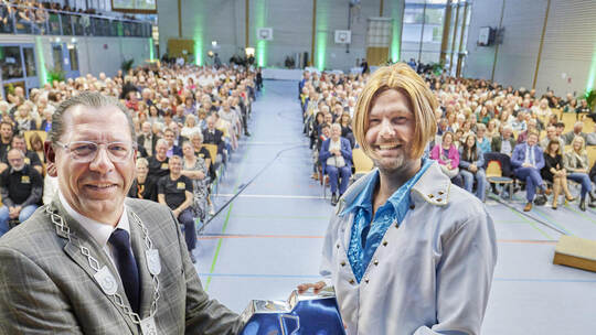 Neulingen feiert mit 1970er-Jahre Flair - Region - Pforzheimer-Zeitung