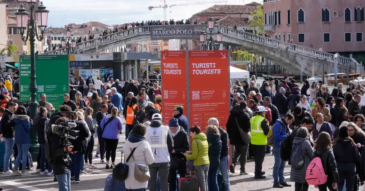 Fünf Euro für Venedig - Chaos zu Beginn - PZ-news.de - Nachrichten aus ...