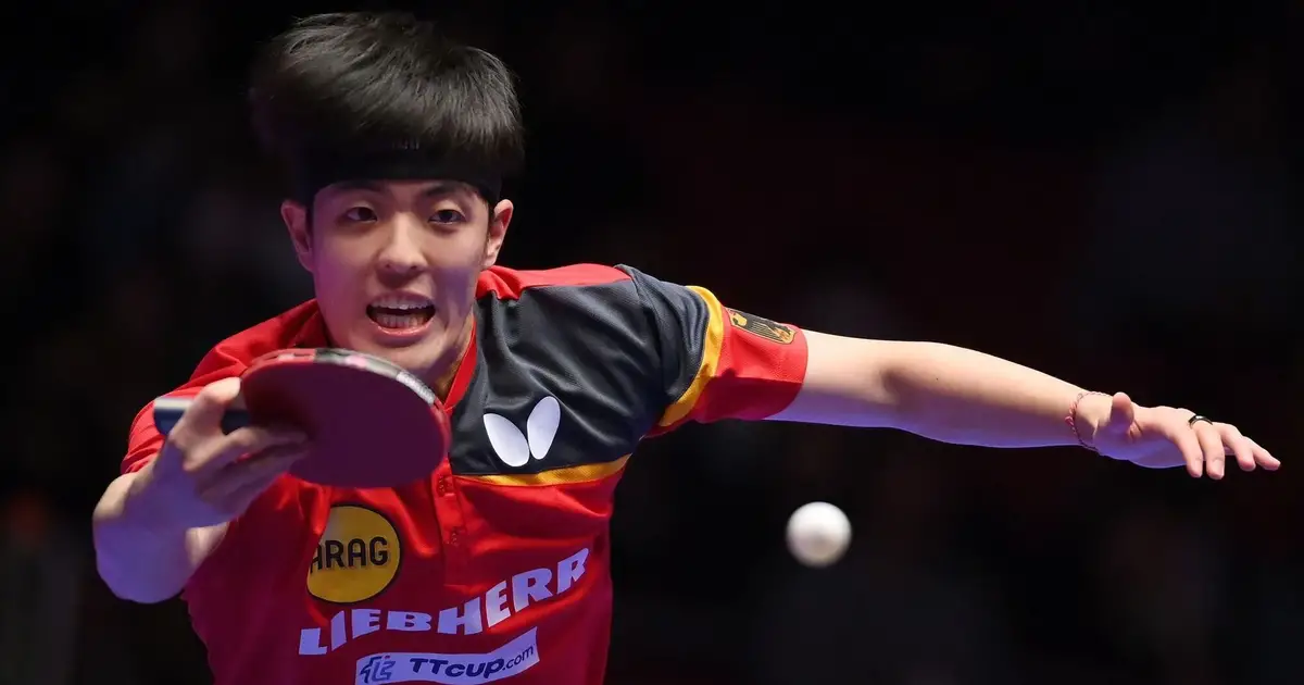 Dang Qiu schlägt Timo Boll im deutschen Tischtennis-Duell - Sport ...
