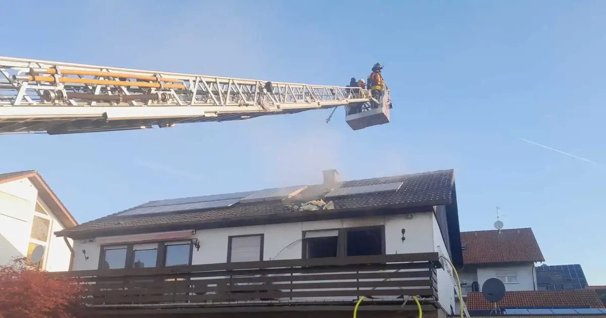 Halbe Million Euro Schaden und drei Verletzte nach Gebäudebrand in Langenalb - Region ...