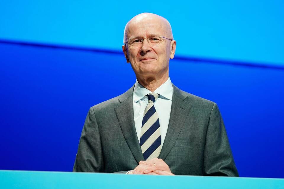 Mann mit langem Atem - SAP-Mitgründer Plattner tritt ab - Wirtschaft ...