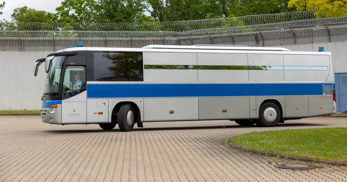 Seltener Einblick: Gefangenentransporte der JVA Heimsheim ...