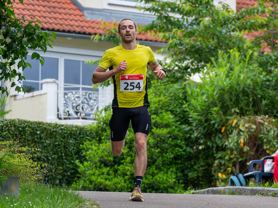 Vorjahressieger Gabriel Endres gewinnt erneut: In Kieselbronn läuft’s halt wieder - Sport ...