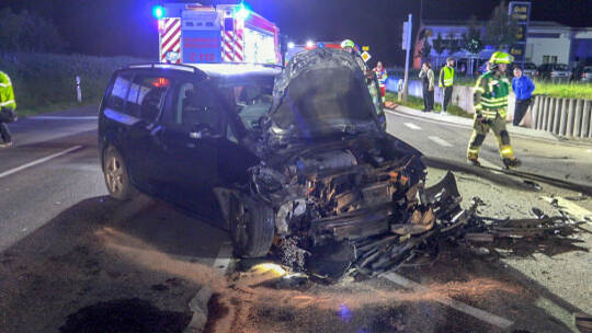 Schwerer Unfall auf B10 bei Mühlacker - Bildergalerie - Pforzheimer-Zeitung