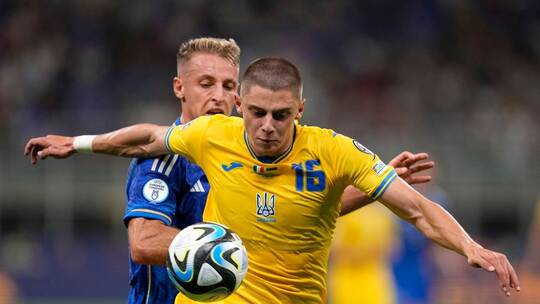 Entwarnung bei Ukraines Linksverteidiger Mykolenko - Sport weltweit ...