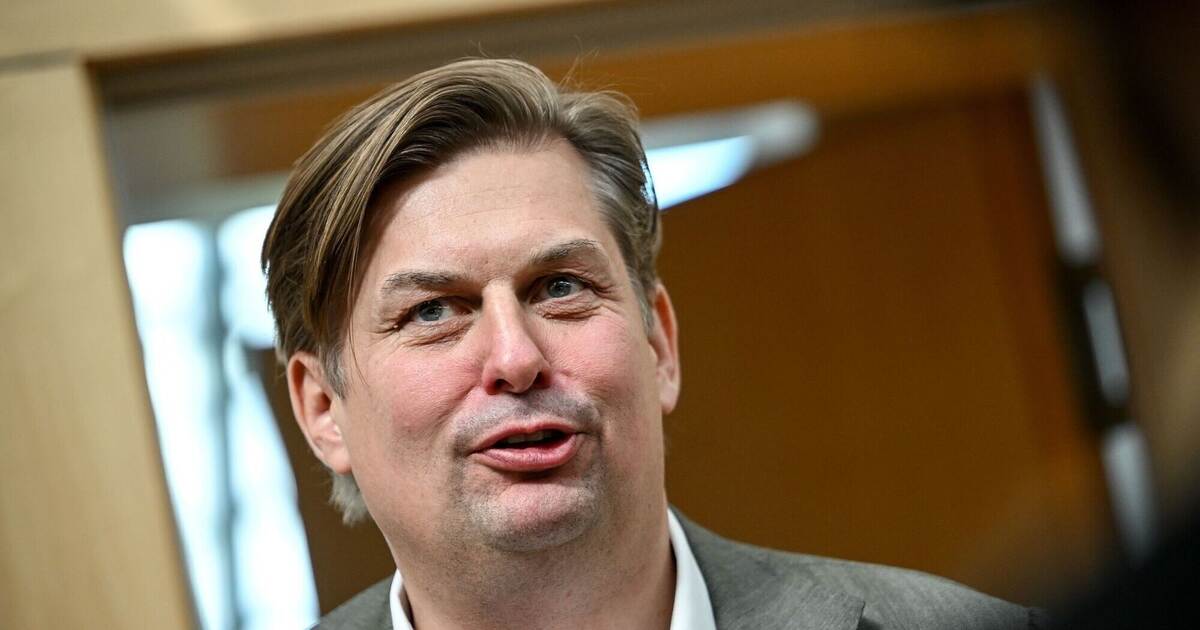 Krah will im sächsischen AfD-Wahlkampf kräftig mitmischen - Politik ...