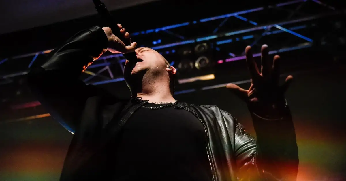 Goitzsche Front erobert auf Anhieb Spitze der Album-Charts - Show-Biz ...