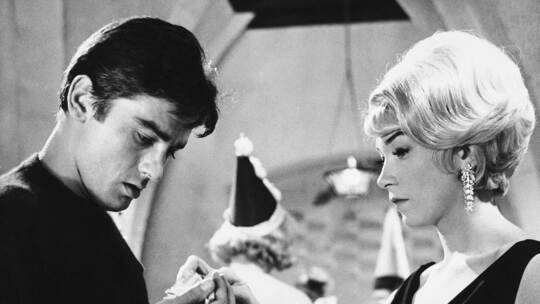 Ein Engel in Teufelsgestalt: Filmlegende Alain Delon ist tot - Show-Biz ...