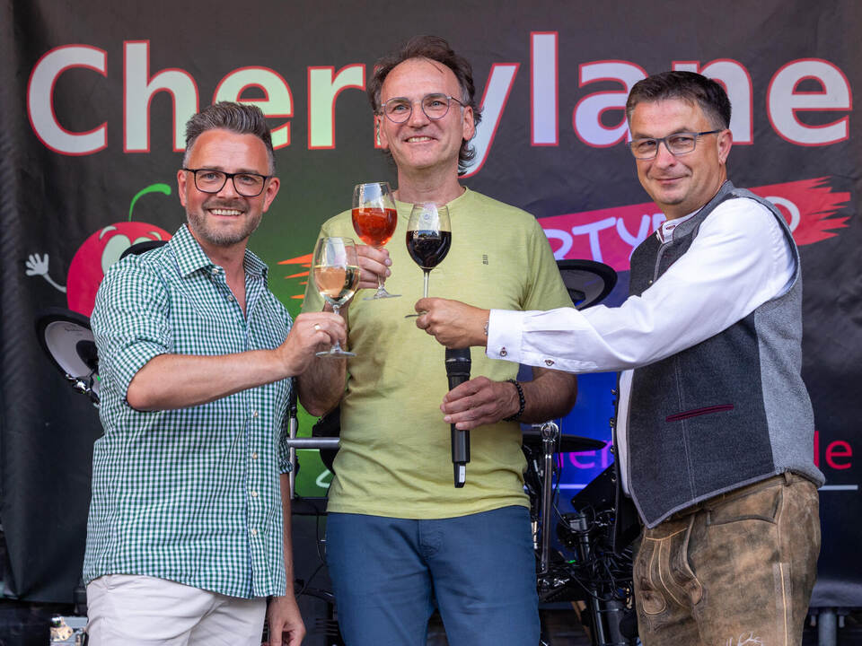 Oechsle-Fans wird’s warm ums Herz: Beim Mega-Weinfest geht es zum Start ...