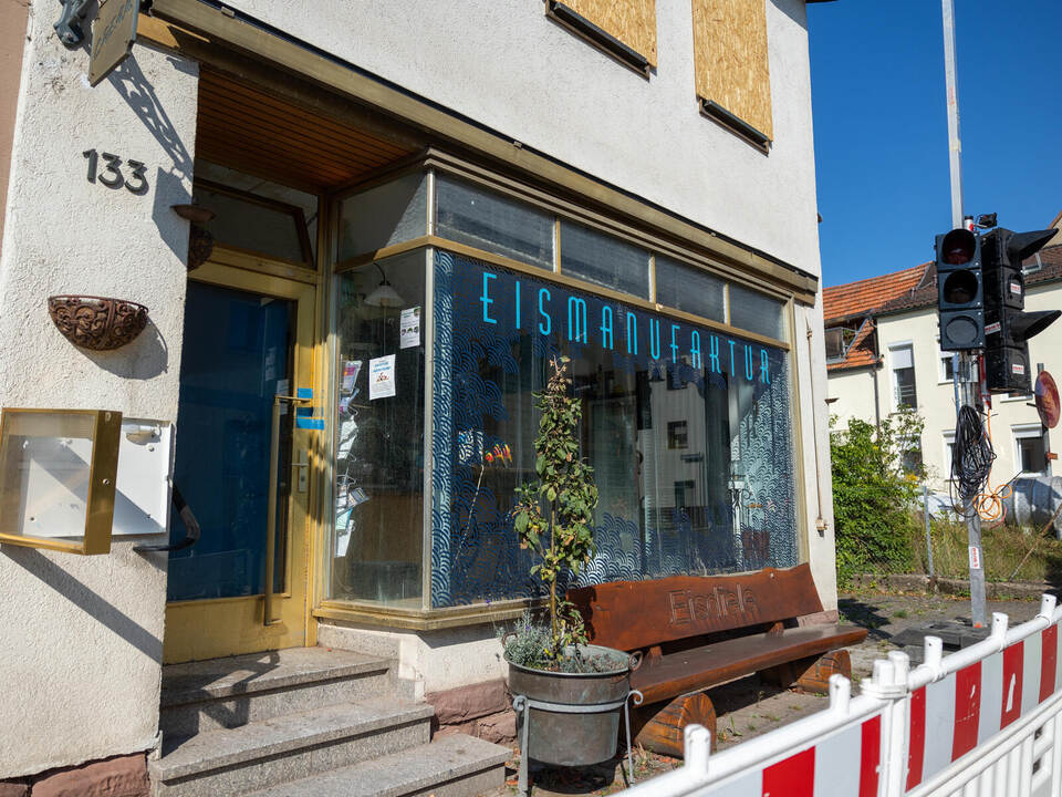 Eismanufaktur setzt nach Brand in Huchenfeld zunächst aufs „Celeste ...