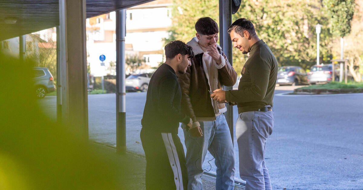 Pforzheimer Schüler erfinden und produzieren ihre eigenen Fake News ...