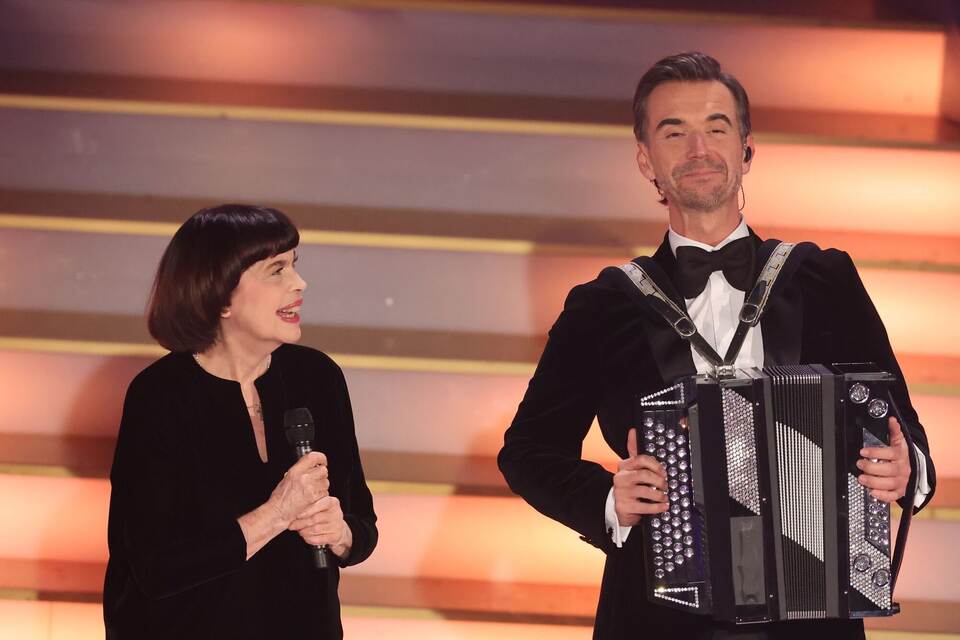 Letzte große Mireille-Mathieu-Tour: «Mehr Zeit für mich» - Show-Biz / Boulevard - Pforzheimer ...