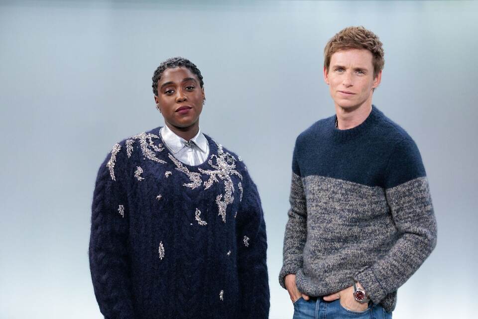 Eddie Redmayne kann auf Deutsch über Hunde sprechen - Show-Biz ...